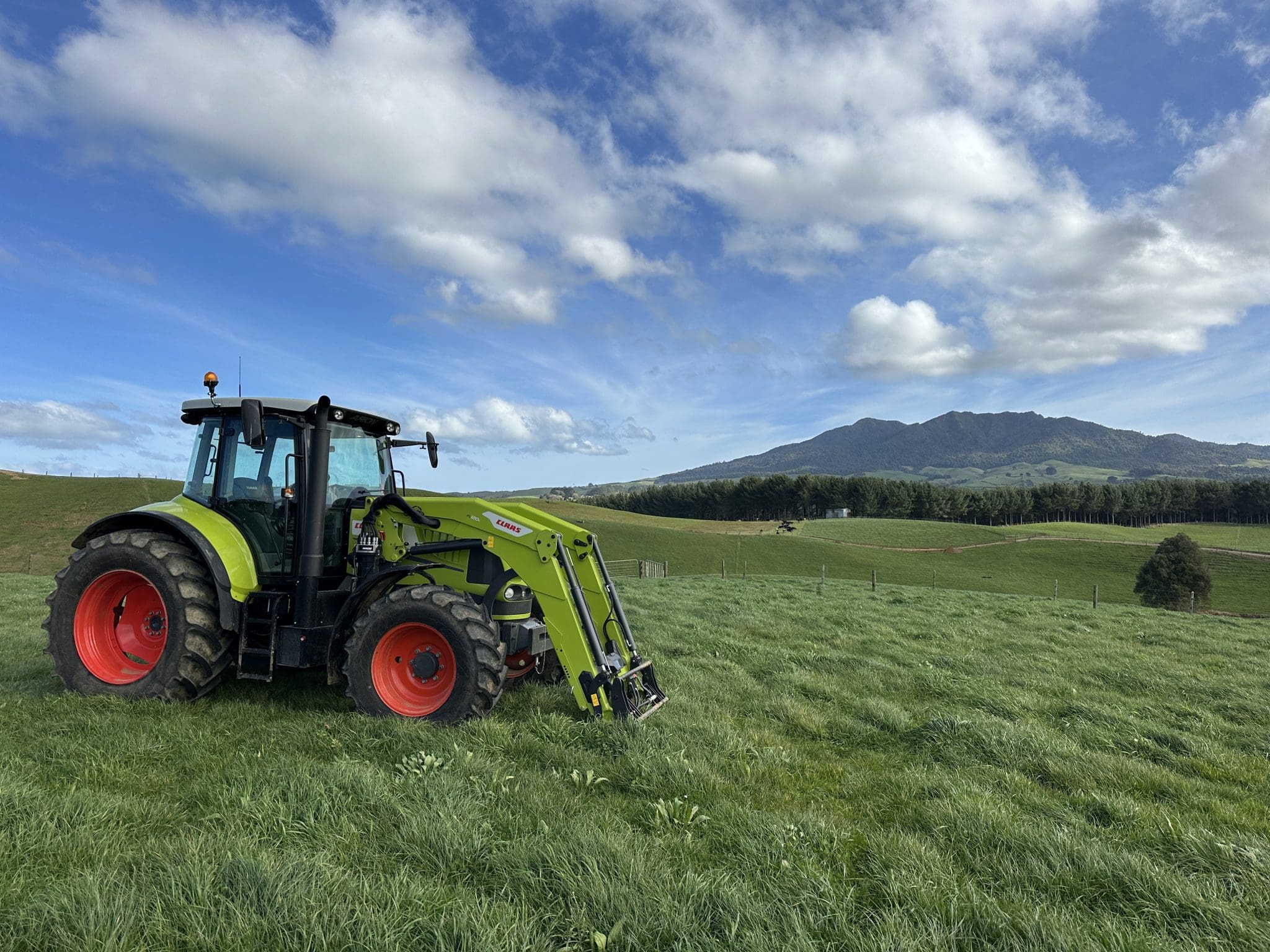 ARION 620C - 640C Tractor Series | CLAAS Harvest Centre
